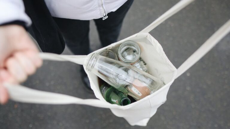 How Much Glass Waste is in the Ocean?